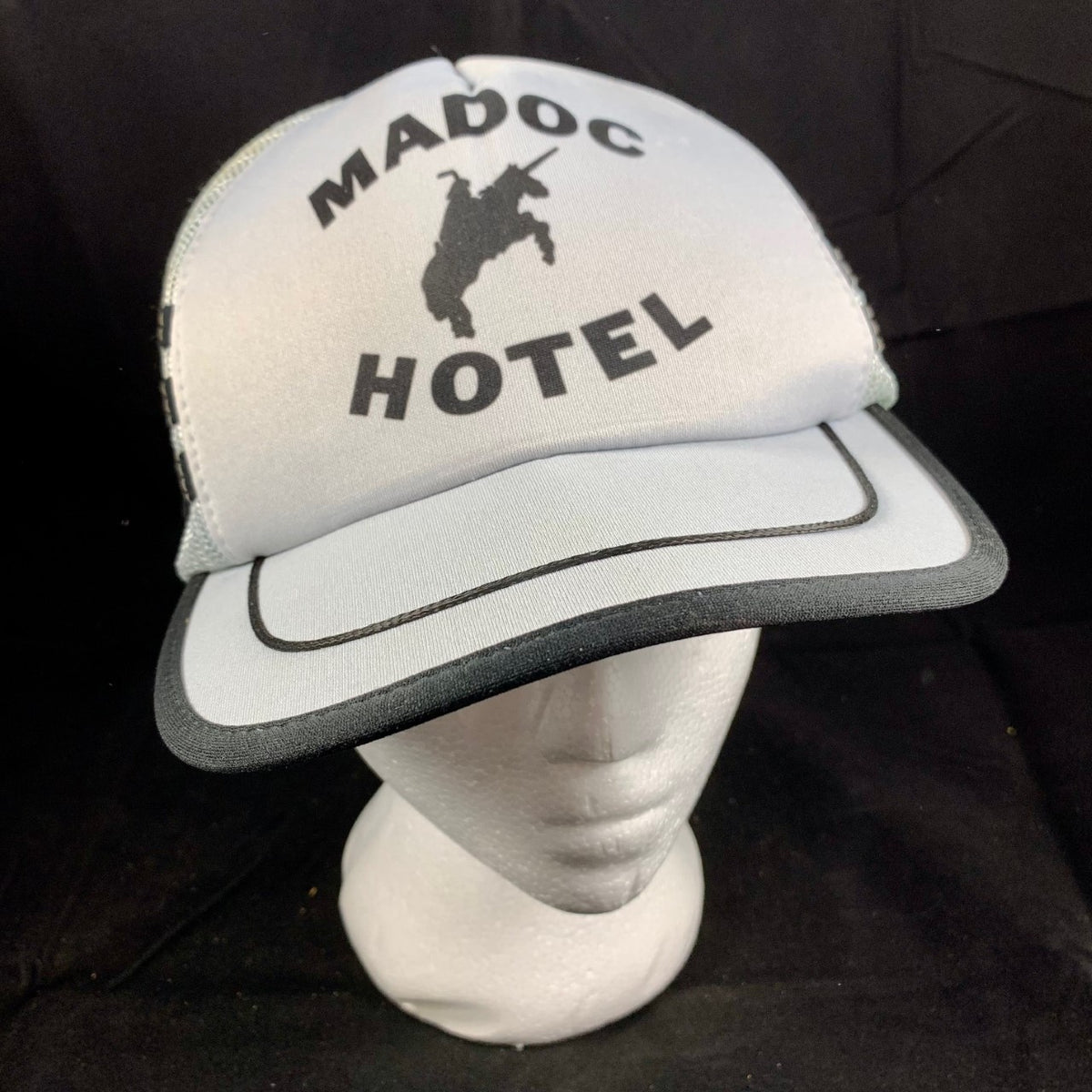 Madoc Hotel - Mesh Back Trucker Hat - 1986 – RetroReplay